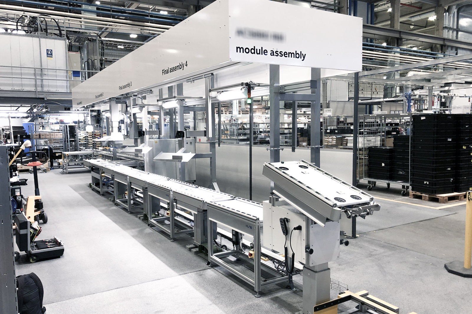 Hoob improves assembly line ergonomics using LINAK lifting columns ...
